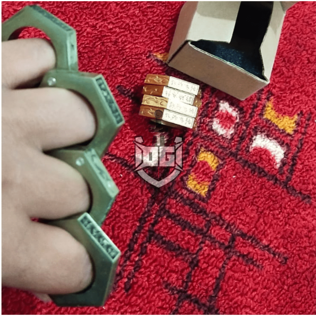 Foldable Brass Knuckles: Portable & Versatile Self-Defense Tool